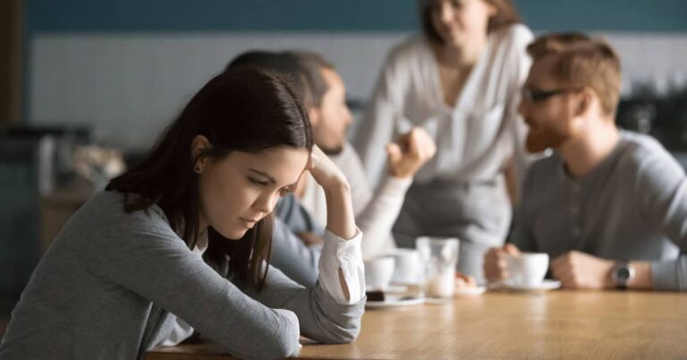 Facial Muscle Twitches During Socialization: Causes & Remedies